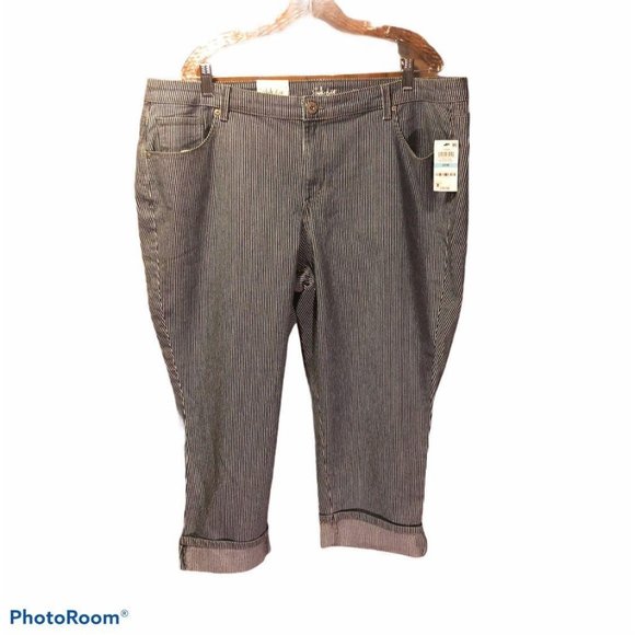 Style & Co. | Pants & Jumpsuits | Nwt Style Co Capri | Poshmark